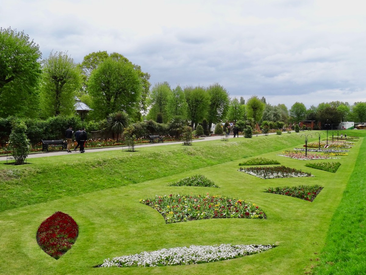 Local History at Colchester Castle Park. - Leighton Travels!