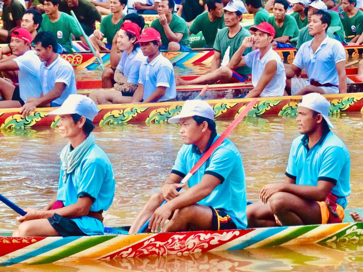 Bon Om Touk Water Festival in Cambodia. - Leighton Travels!