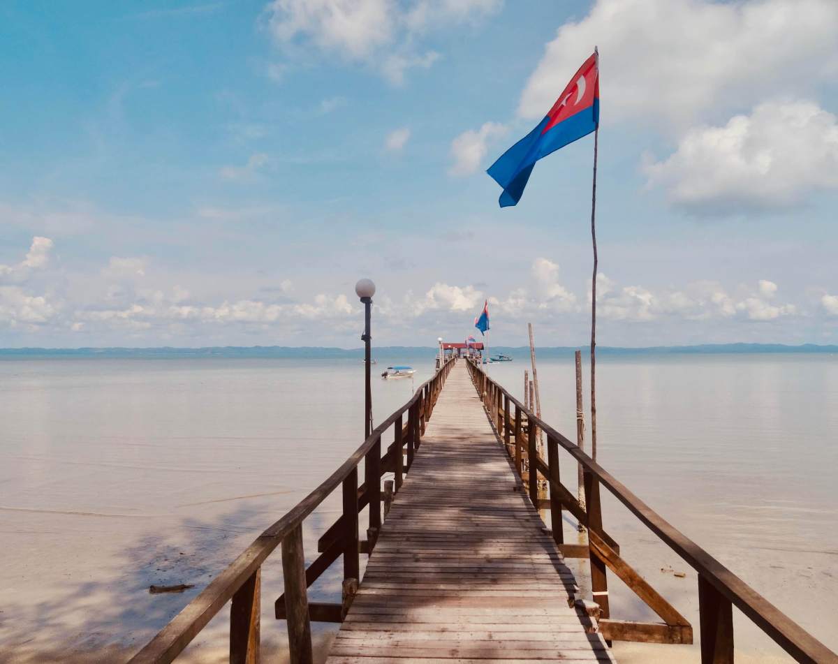 Sun and Serenity on Sibu Island, Malaysia. - Leighton Travels!