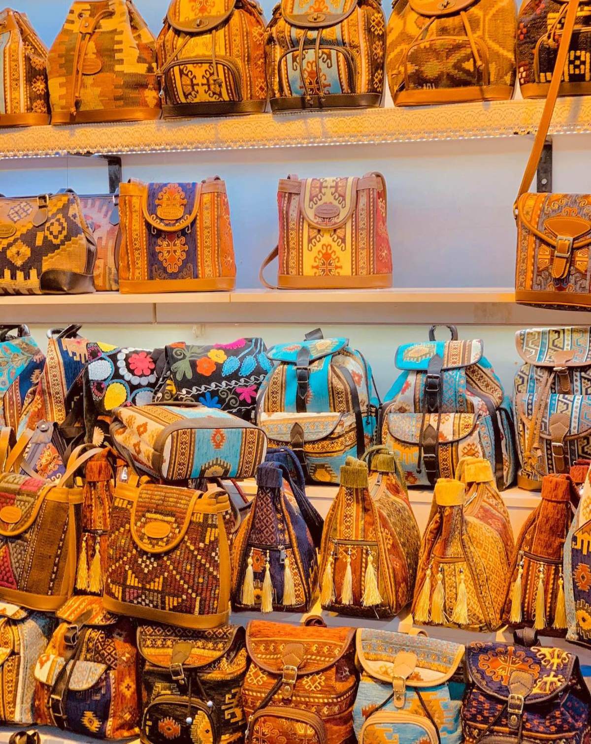 Mixed Feelings at Istanbul's Grand Bazaar. - Leighton Travels!